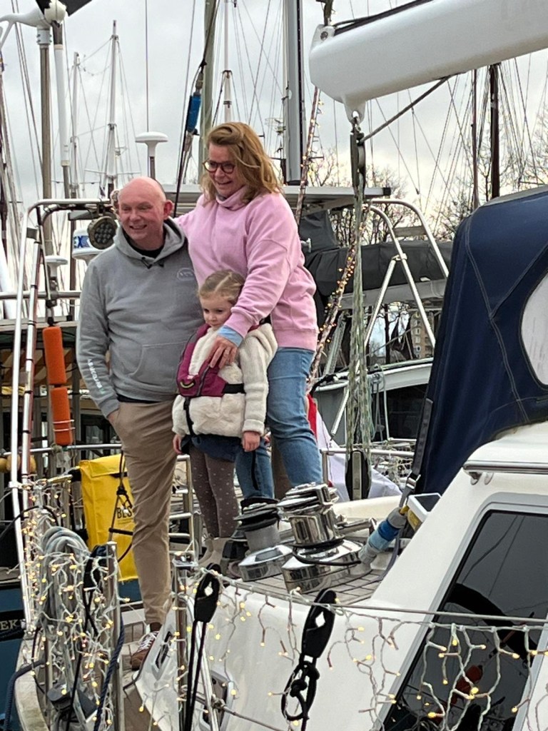 Sailing Simon Hendrick – Follow us, family of three, on an adventure of ...